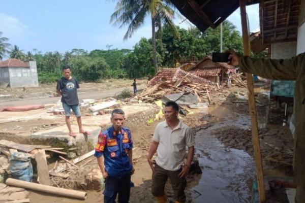 Ribuan Jiwa Terdampak Banjir Dan Tanah Longsor Di Garut