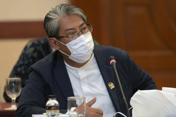 Anggota DPR: Beban Kelebihan Produksi PLN Jangan Ditanggung Satu Pihak Anggota DPR: Beban Kelebihan Produksi PLN Jangan Ditanggung Satu Pihak