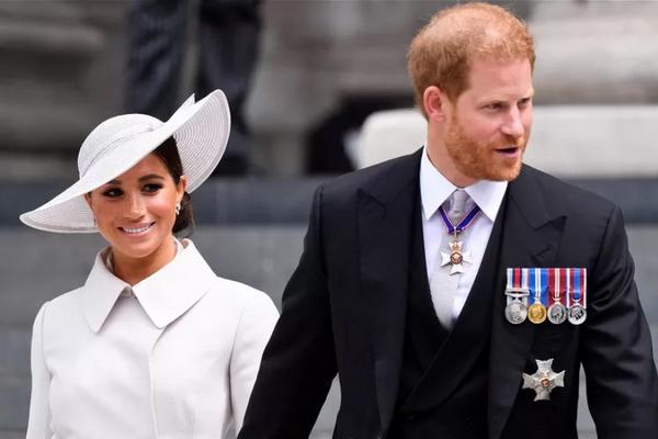 Pangeran Harry Akan Hadiri Penobatan Raja Charles Tanpa Meghan Markle
